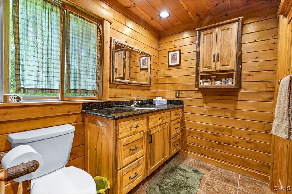 Private 100-Acre Log Home Retreat Near Hinckley Reservoir – 24/7